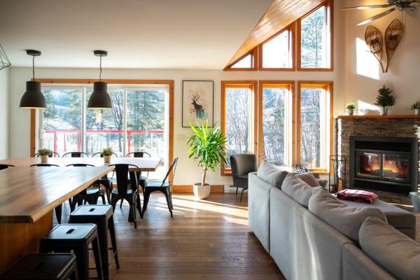 Le 583 Stoneham Citq#239,960 -