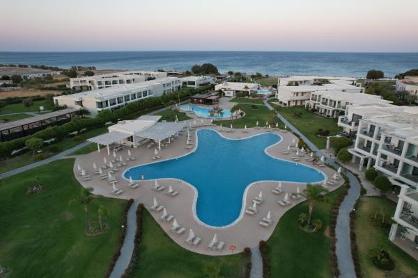 Asterias Beach Resort - Rodas