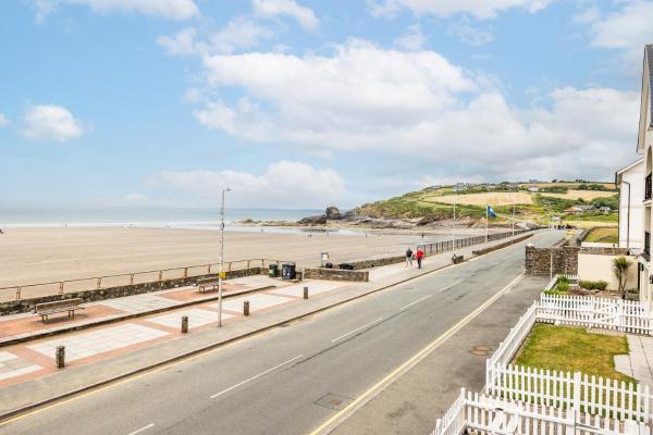 19 St Brides Bay - Milford Haven