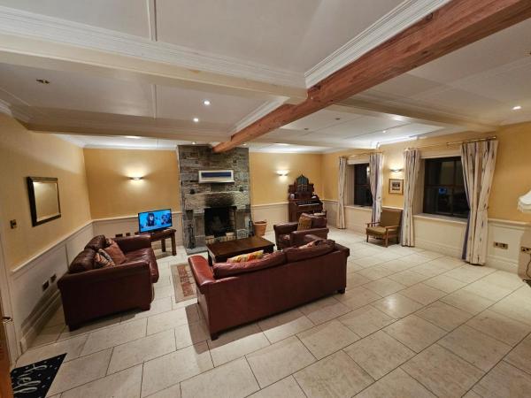 3 Clos Na Feirme Three Bedroom House With Hot Tub - Mayo