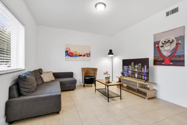 Comfy 2br Apt On 8th Street Enjoy Latin Life - Kendall, FL
