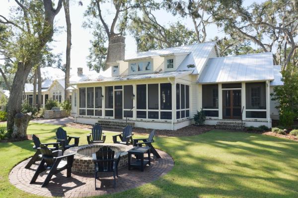 Signature Five Bedroom Lagoon Residence 1002 - Bluffton, SC