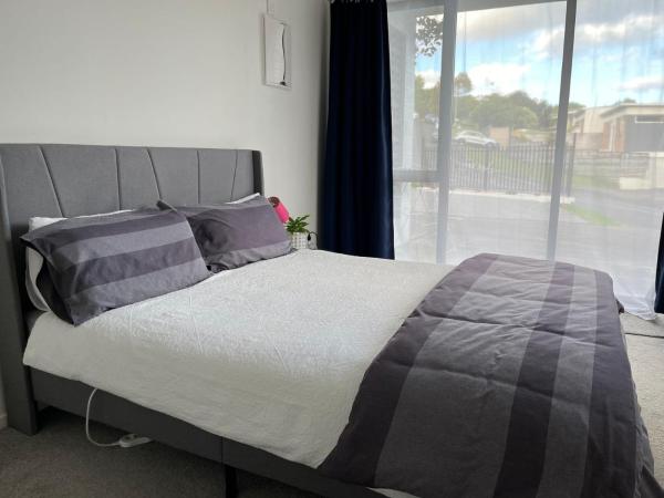 Totara Vale, Free Coffee, Parking And Wifi, Near Glenfield Mall And Highway 18,1 - Auckland