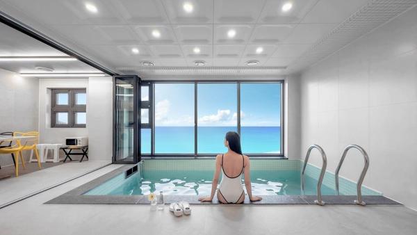 Pohang Sunrise Pool Villa - Pohang-si