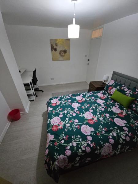 Spacious Double Room 2 - Nottingham