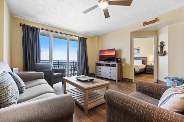 Newly Renovated Paradise 8th Floor 2br With Private Oceanfront Balcony At Ocean Walk Resort - 戴通納海灘