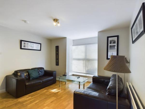 2br Off Lively Lisburn Road - Belfast