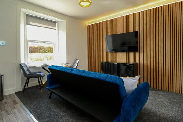 Fantastic 1 Bedroom Apartment With Free Parking - Ideal For Contractors - Millport