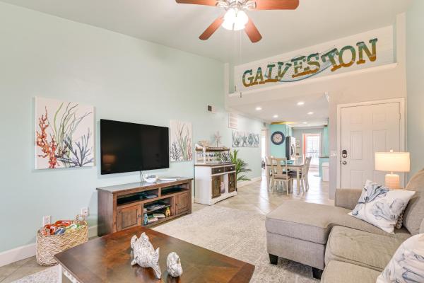 Steps To Beach: Ocean-view Galveston Condo! - Galveston, TX