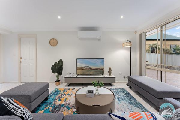 Spacious 4-bedroom House In Peaceful Epping - Gordon