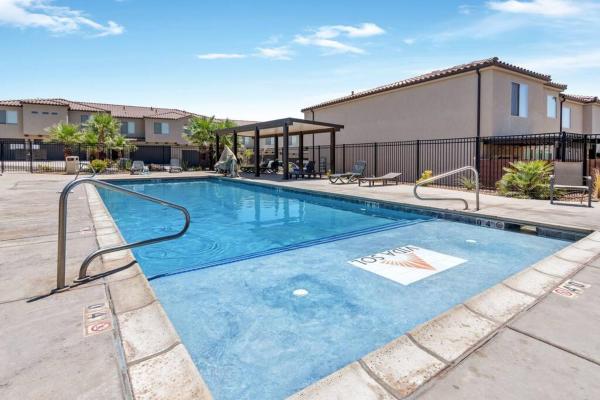 Hot Tub King Beds Pool Fire Pit Bbq - Hurricane, UT