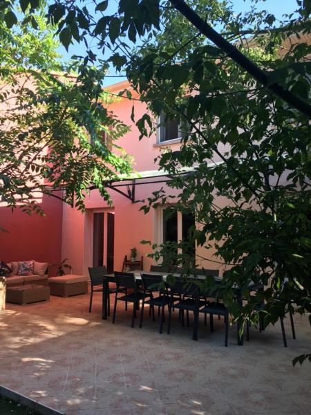 Villa Rose Près Centre Ville 4 Chambres Jardin - Vaucluse