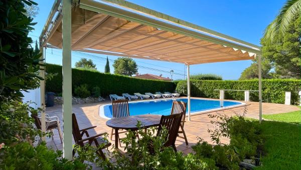 Volendam 18 Planta Baja Con Piscina Privada - Peratallada