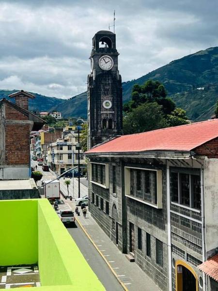 Penthouse With A Terrace 3 Bedroom 3 Bath - Tungurahua