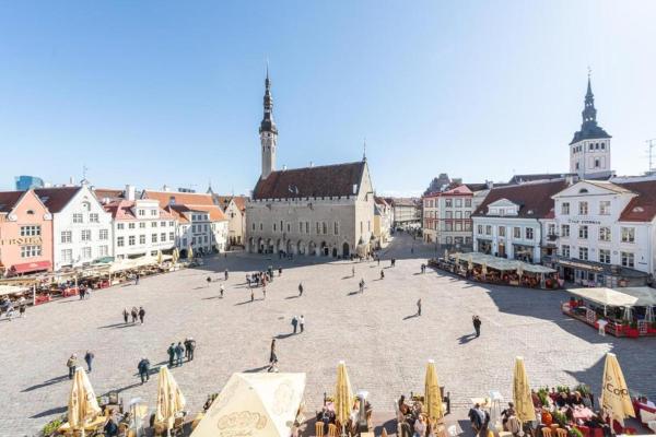 Old Town Square Residence - Tallinn