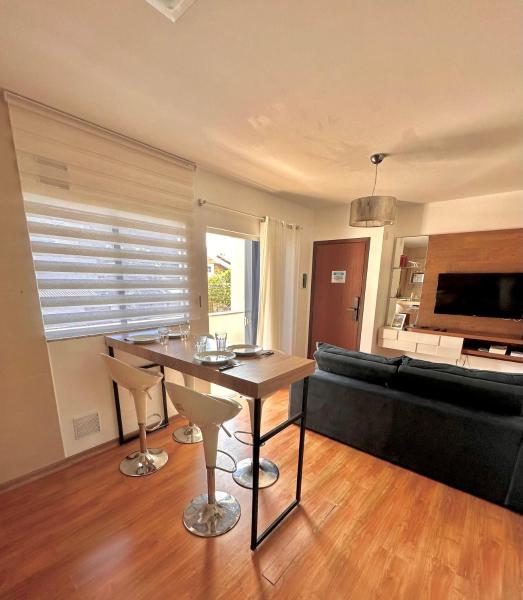 Apartamento Completo 2 Quartos Com Ac Em Blumenau à 10min Vila Germânica, Tv A Cabo E Premiere, Ideal Para Família, Fácil Acesso Para Pomerode - Blumenau