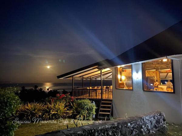 Seaview Moonrise Café - Alcoy
