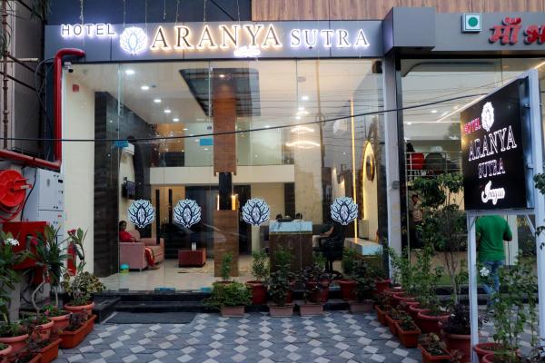 Hotel Pravasa Stay, Dewas Naka - Vijay Nagar