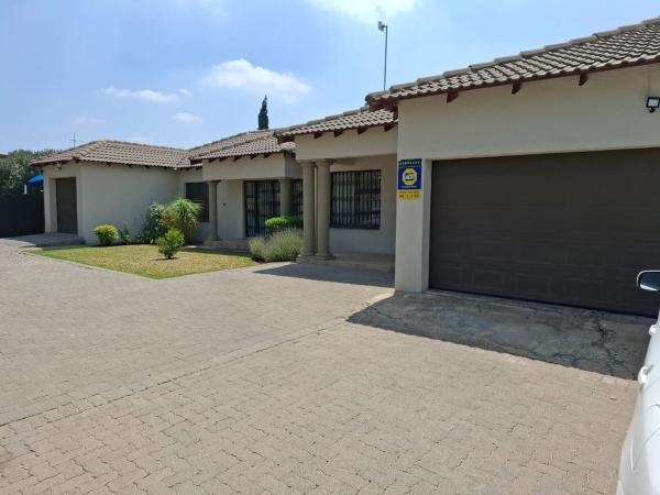 Retro Guesthouse - Vanderbijlpark
