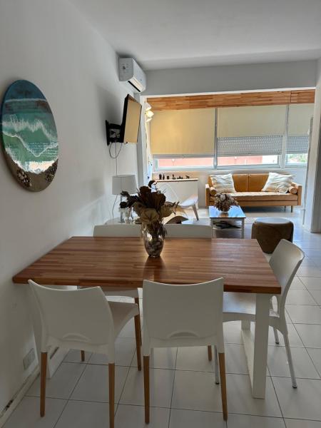 Enfrente Al Mar Y A Pasos De Gorlero Servicio Limpieza Sábanas Y Toallas Estacionamiento Gimnasio Recepción 24 Hs - Maldonado