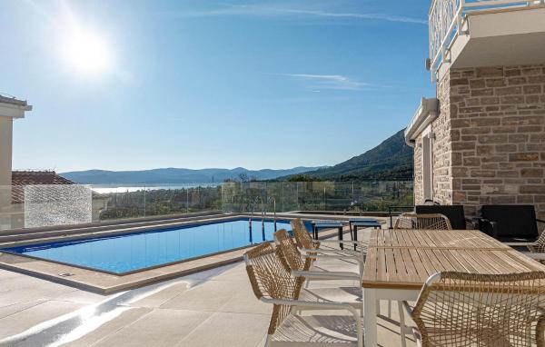 Awesome Home In Stankovic With Wifi - Lumbarda