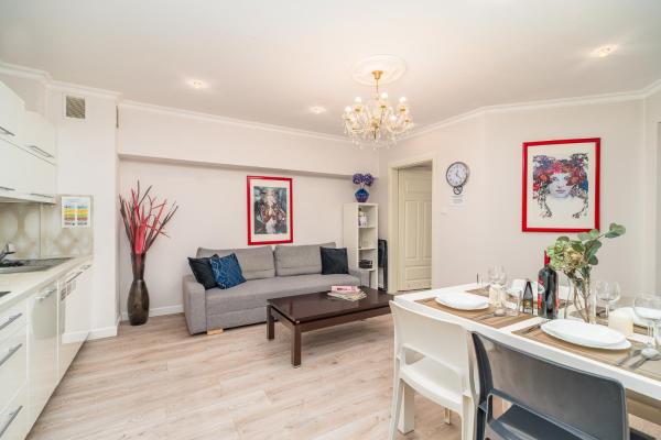 Piasek Apt - Top Location, Patio, Tram&bus Nearby - By Rentujemy - Krakow