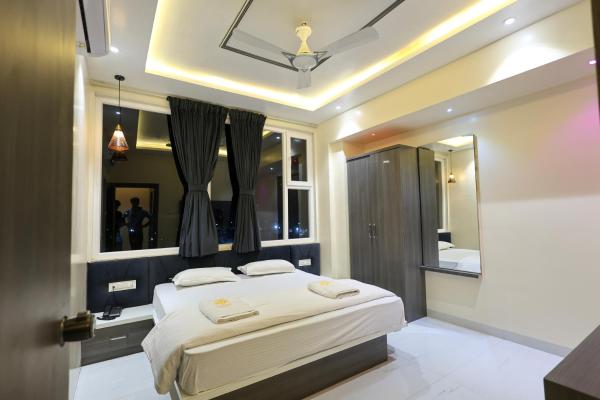 Nandini Executive Lodge - Tuljapur