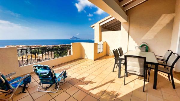 Charming Townhouse With Sea Views & Pool In Altea - Altea