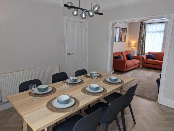 Spacious Family Holiday Home - Porthcawl