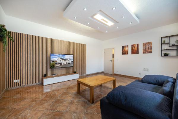 Stylische Große 5-zimmerwohnung-wlan-free Parking- - Beckum
