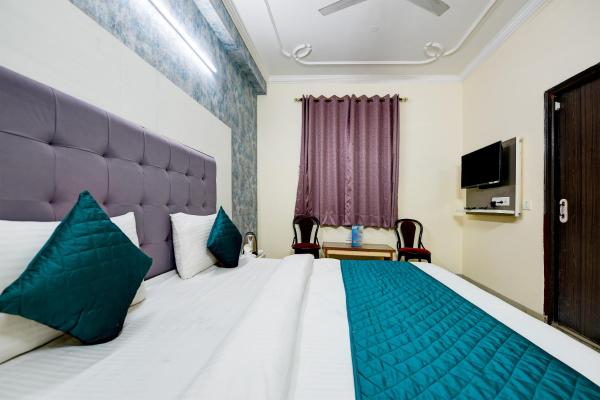 Hotel Mayank Plaza-near Igi Airport Terminal-3 - Delhi
