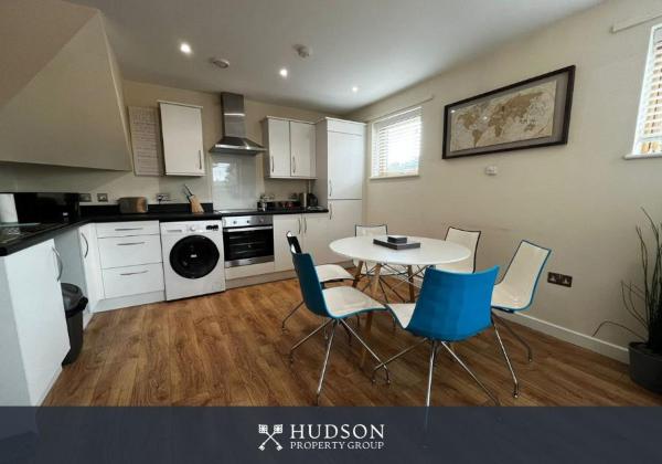 Three Bedroom Townhouse With Parking - Shropshire