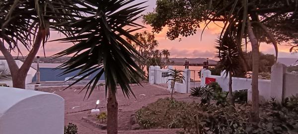 River View Cottage ! Load-shedding Free ! - Witsand