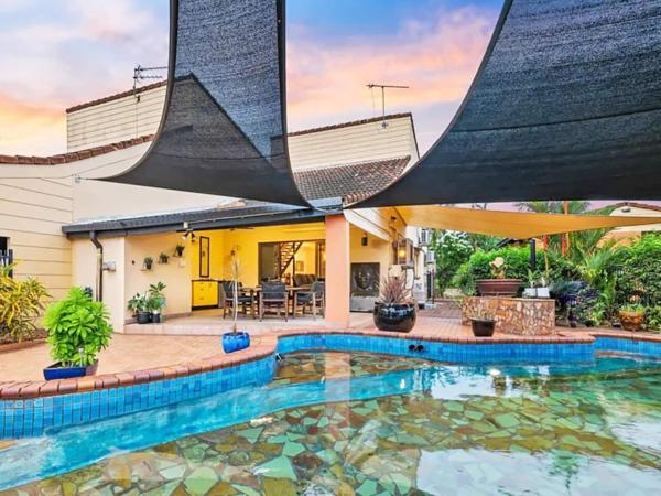 Tranquil Townhouse Huge Pool & Golf Course Views - Darwin