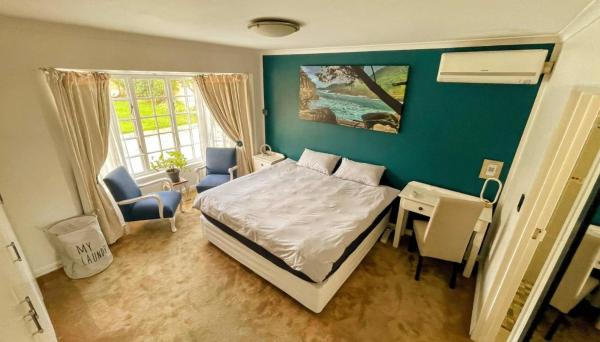 Spacious Cosy Room With Own Bathroom, No Load Shedding - Parklands