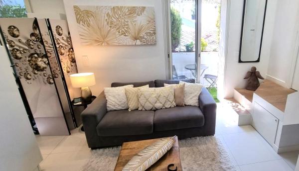 R.d.v. Duplex Nice Center - Carros