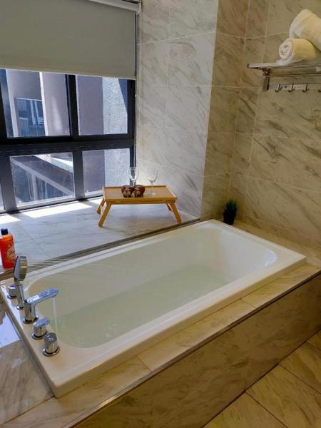 Imperio Residences With Private Bathtub - Malacca