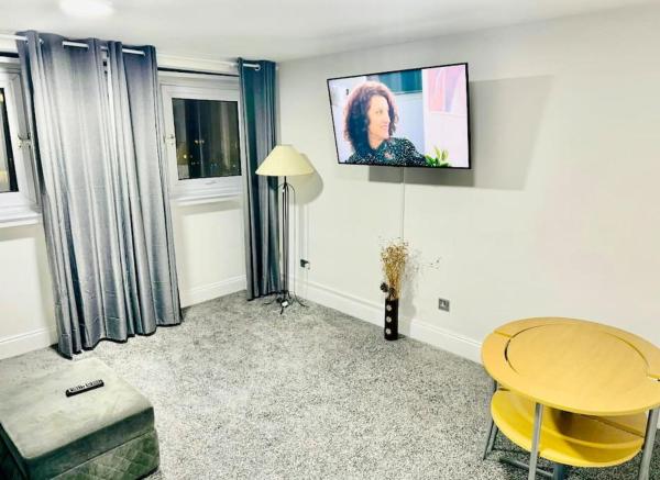 Luxury Two Bedroom Skyline Views Apartment - Birmingham
