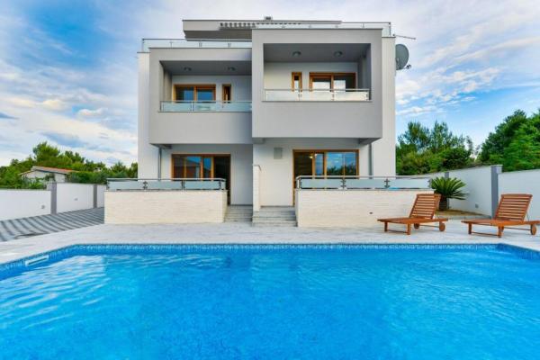 Villa With Pool, 50 M From The Sandy Beach - Id 2209 By Traveler Tourist Agency Krk - Nin
