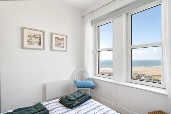 Apartment Expansive Sea Views Private Parking - Westward Ho!