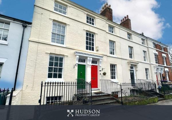 Central 3 Bedroom Townhouse - Shrewsbury