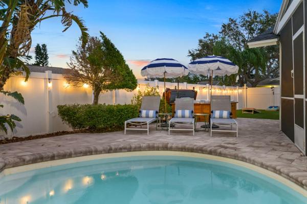 4 Br Haven~pool~hot Tub~arcade~fire Pit~putt Putt - Clearwater, FL