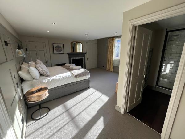 The Punchbowl Inn - Witney