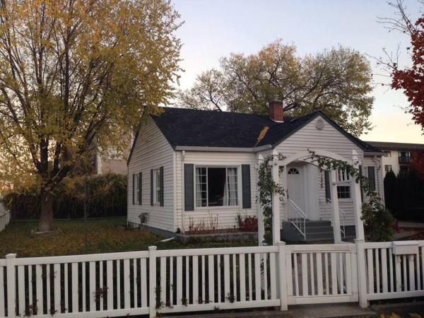 Walk To The Beaches And The Restaurants Downtown! - Kelowna