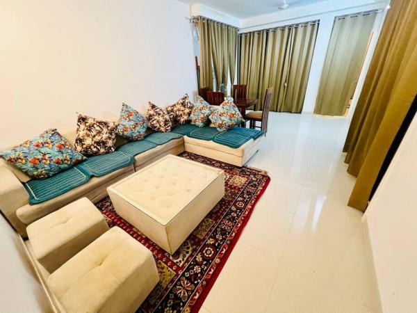 Golf City Luxurious 2bhk - Lucknow