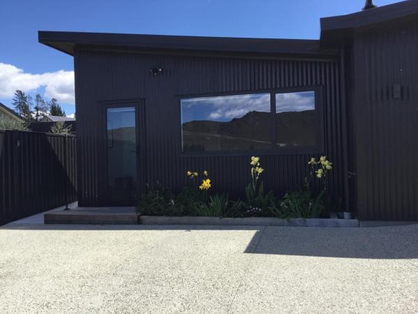 Modern And Stylish In Meyer - Alexandra