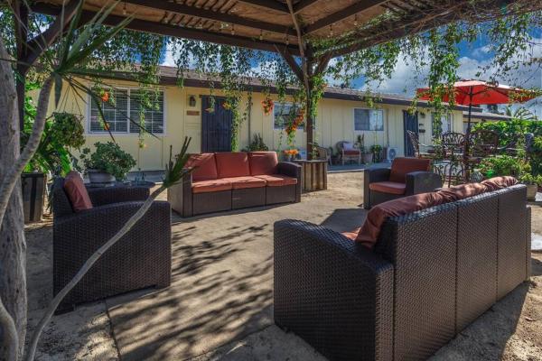 Giraffe House - Chula Vista