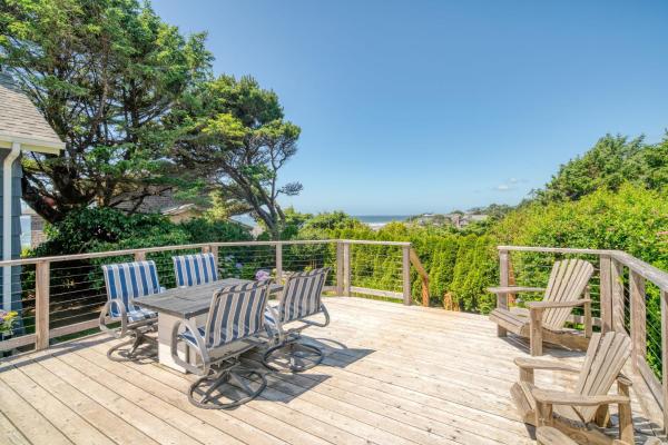 Beach Pines Bungalow By Avantstay Classic Cottage Steps To The Beach W Private Yard - Cannon Beach, OR
