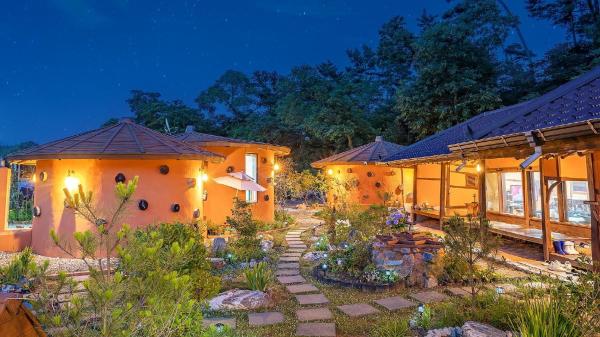 Taean Todamgil Pension - Incheon