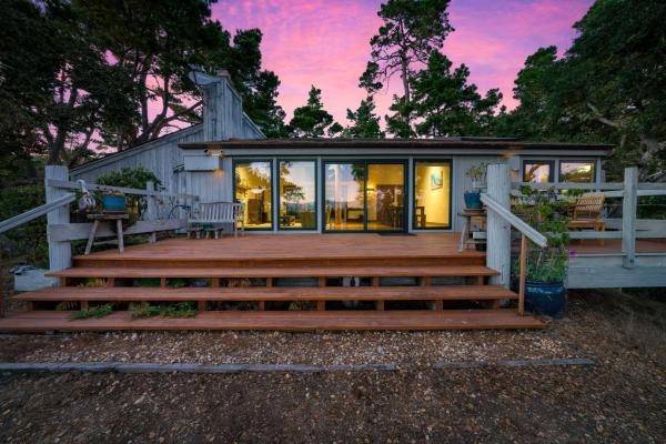 Serene Crest By Avantstay A Design Near Beaches - Carmel-by-the-Sea, CA